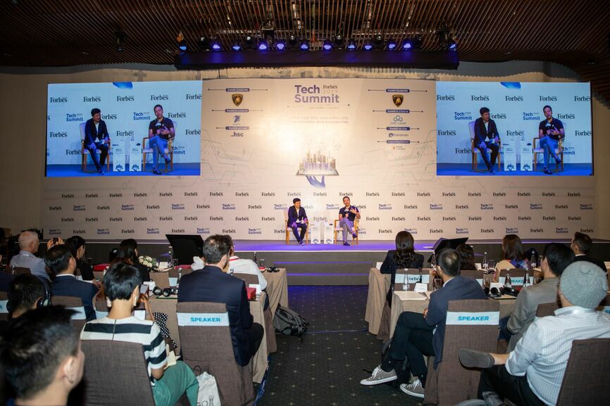 Sự kiện-CEO VNG Lê Hồng Minh Đối Thoại Tại Tech Summit 2019